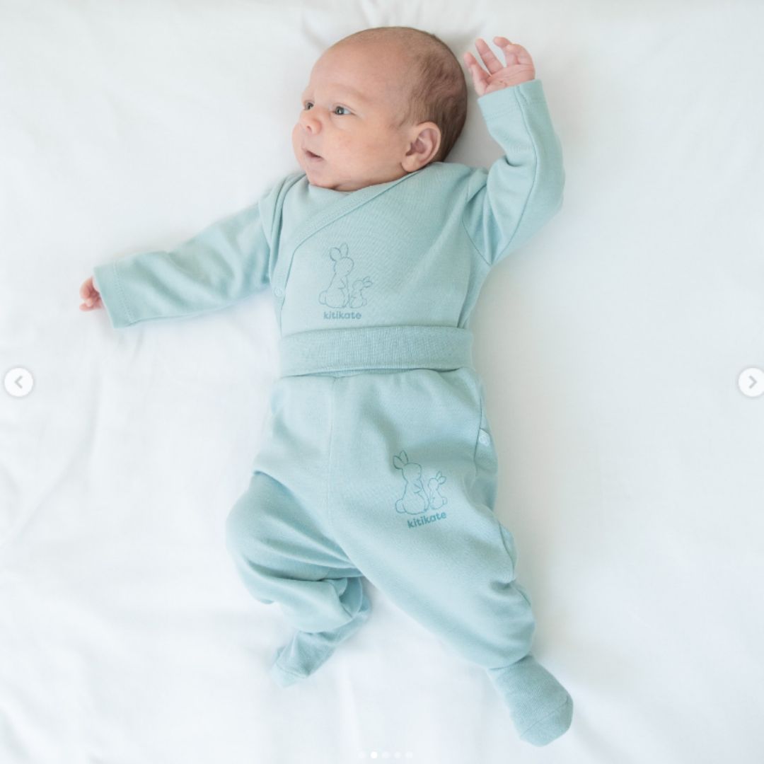 Care sunt cele mai speciale hainute si salopete pentru prima luna a be